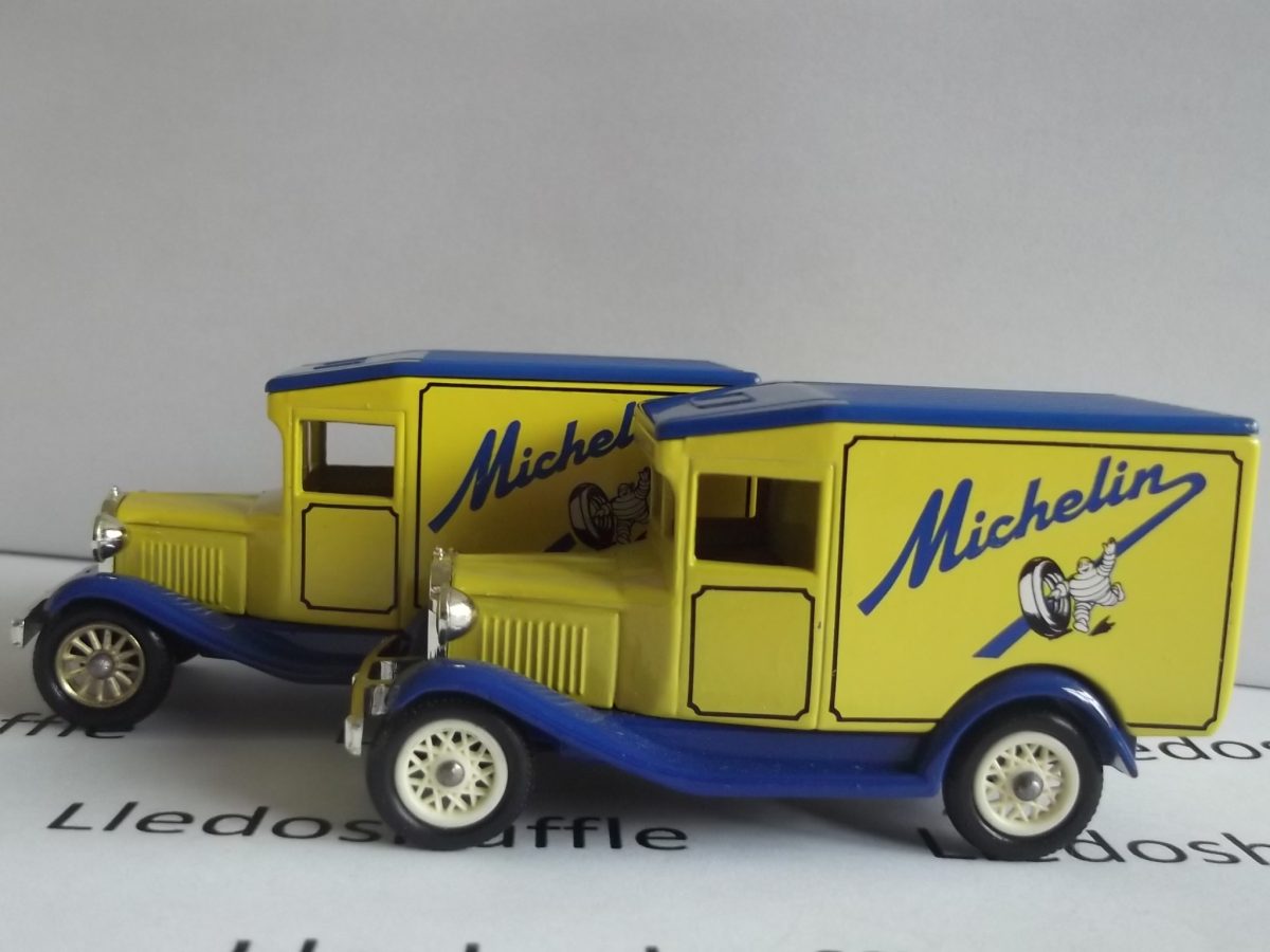DG13005, Model A Ford Van, Michelin Tyres – Lledo Models