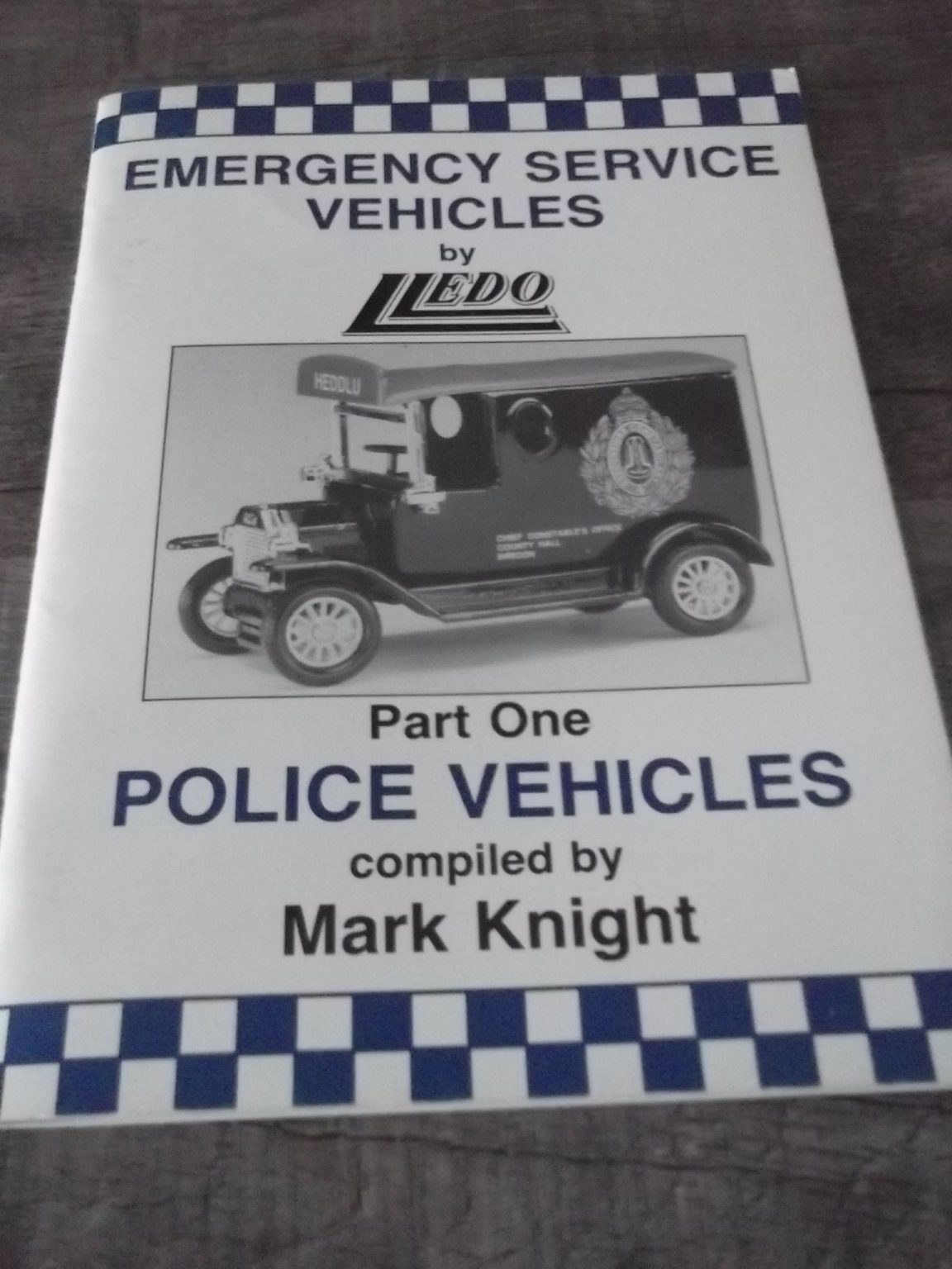 Lledo Emergency Service Vehicles, Part One, Police Vehicles – Lledo Models